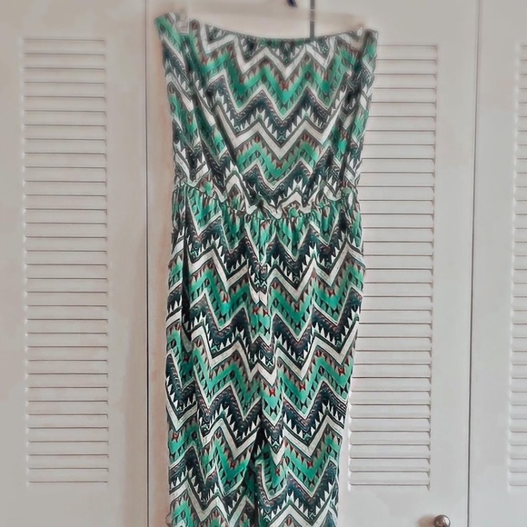 2B Bebe | Pants & Jumpsuits | 2b Bebe Beautiful And Colorful Strapless ...